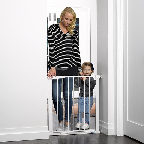 Childcare Assisted Auto Close Gate – Baby On The Move